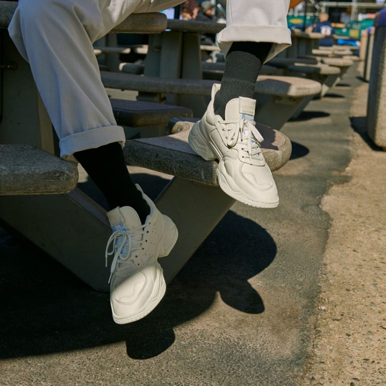 1/16発売！adidas Originals “HOME OF CLASSICS” Off-White (アディダス オリジナルス “ホーム ...