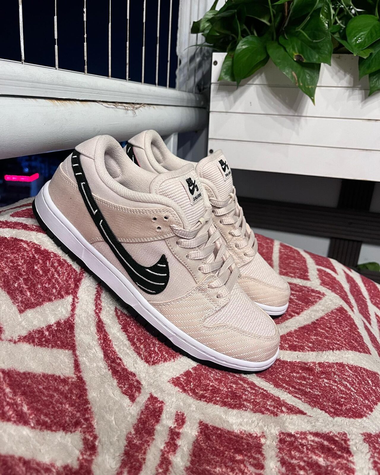海外 9/23 発売予定！Albino & Preto × NIKE SB DUNK LOW “Jiu-Jitsu” (アルビノ アンド ...